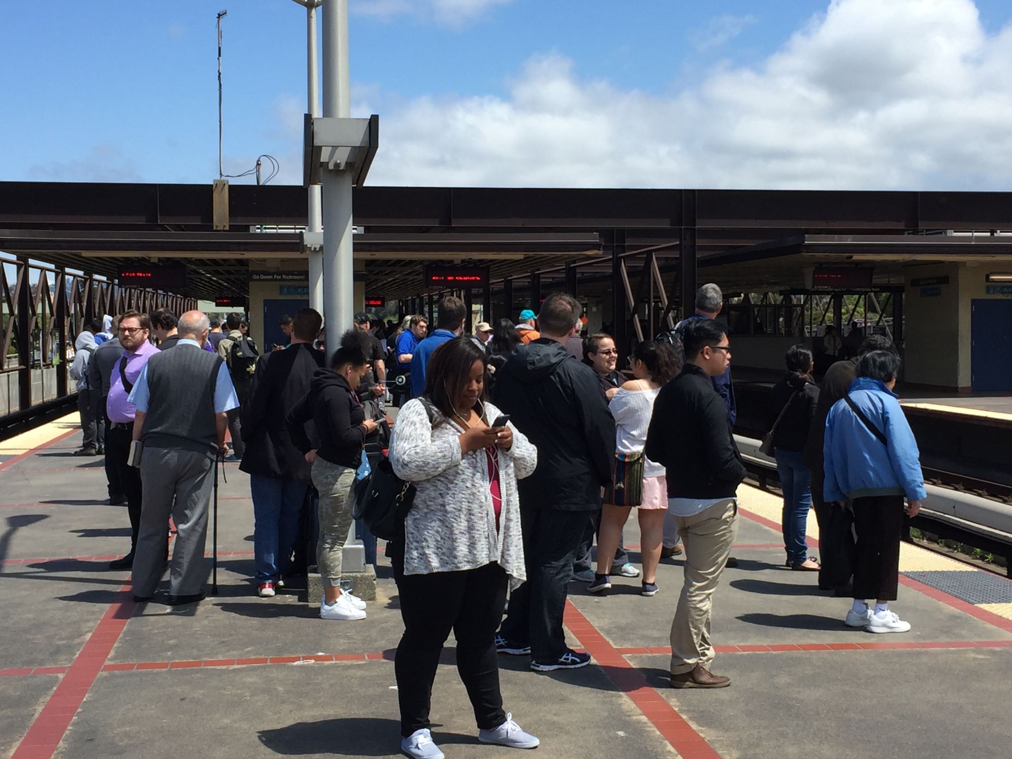SF Embarcadero station reopens after crews rescue man under train