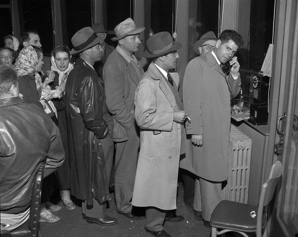 When the Golden Gate Bridge was closed by a violent storm