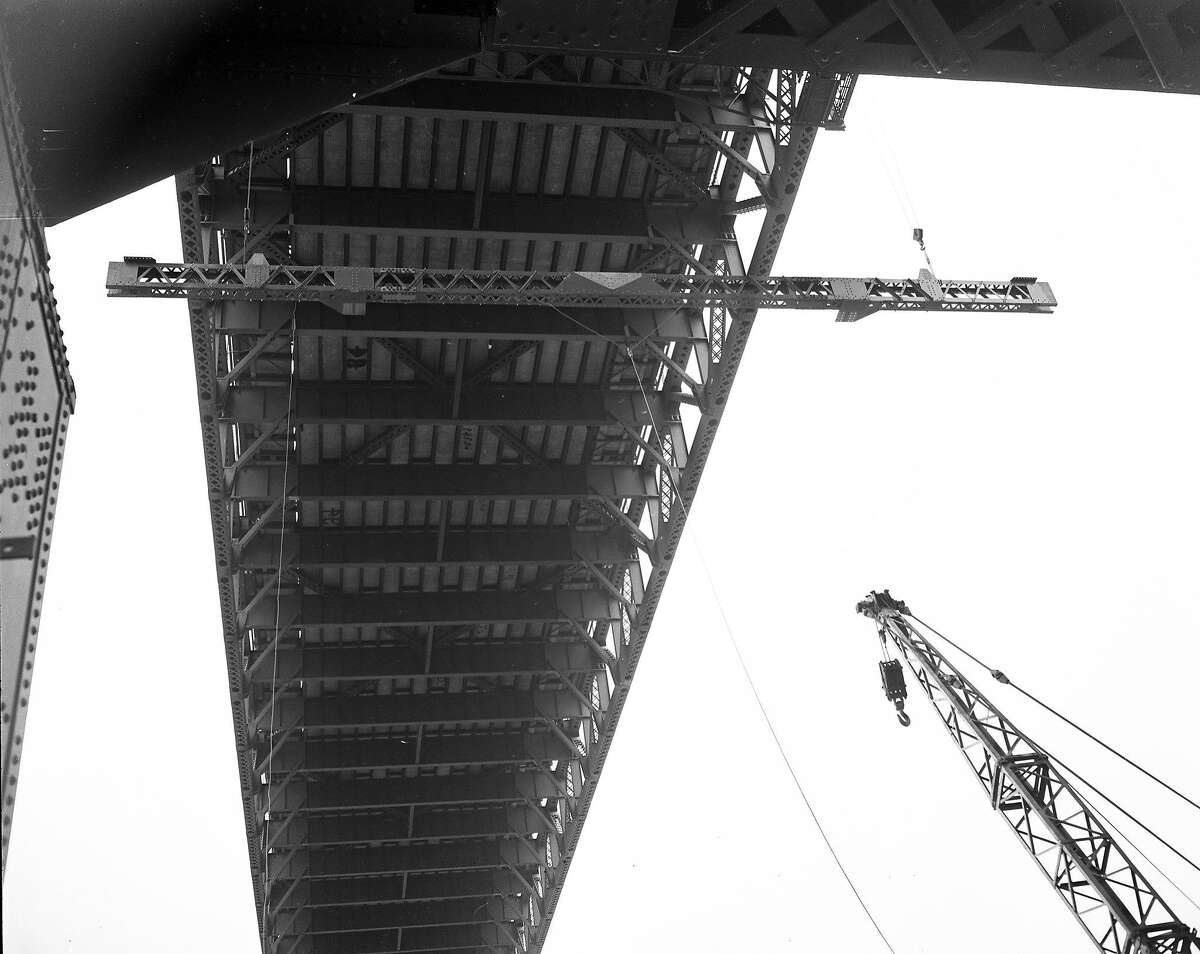When the Golden Gate Bridge was closed by a violent storm