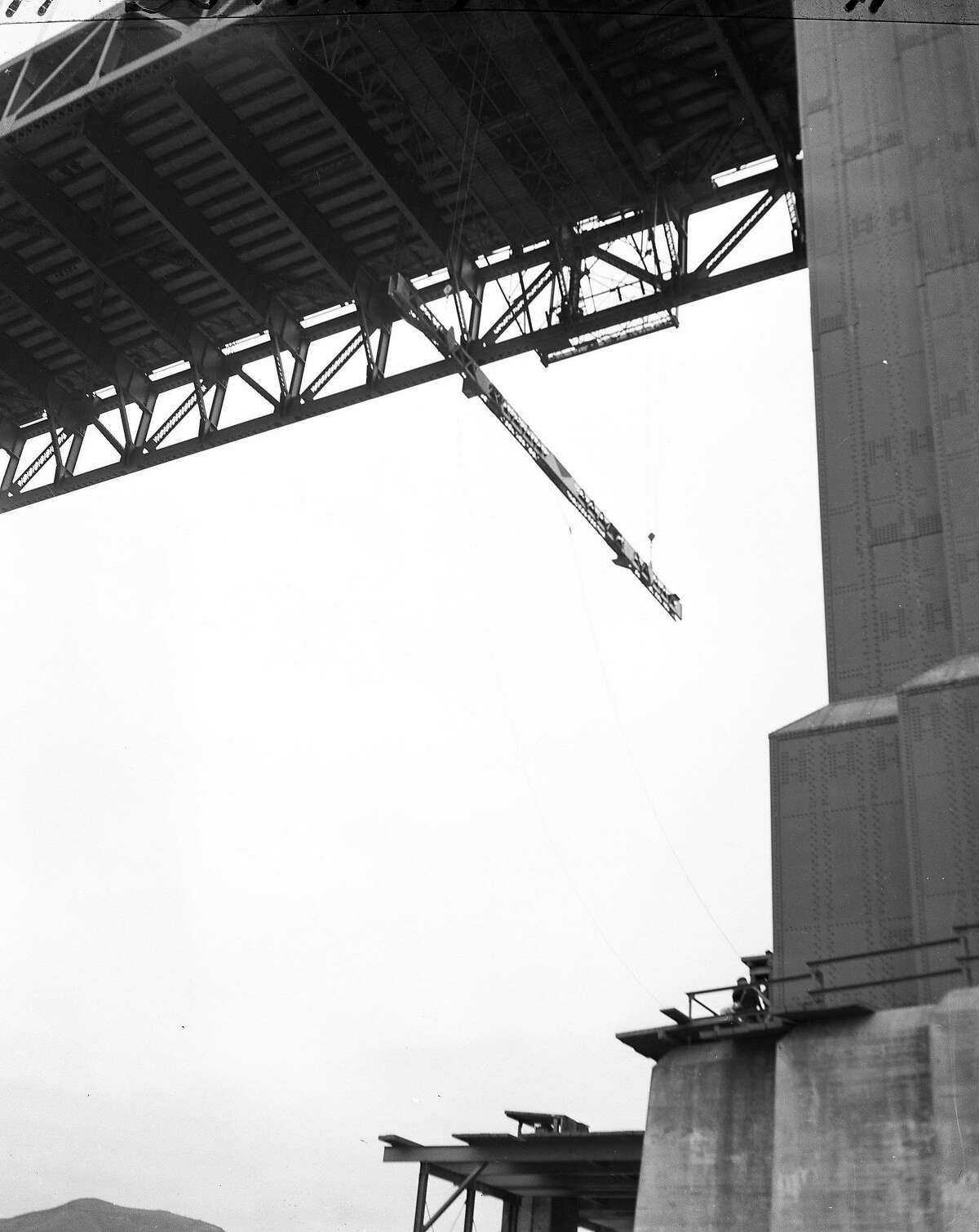 When the Golden Gate Bridge was closed by a violent storm