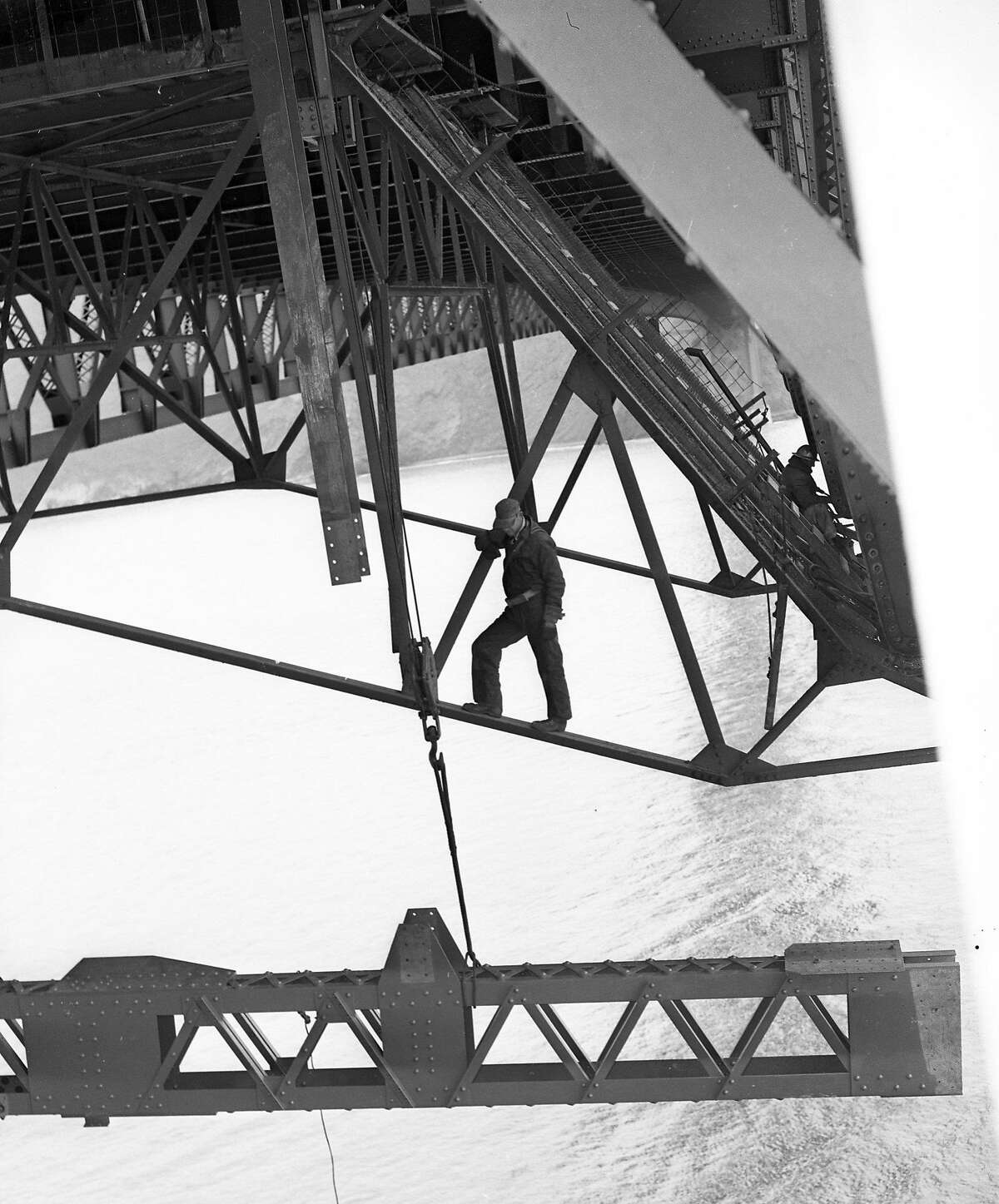 When the Golden Gate Bridge was closed by a violent storm