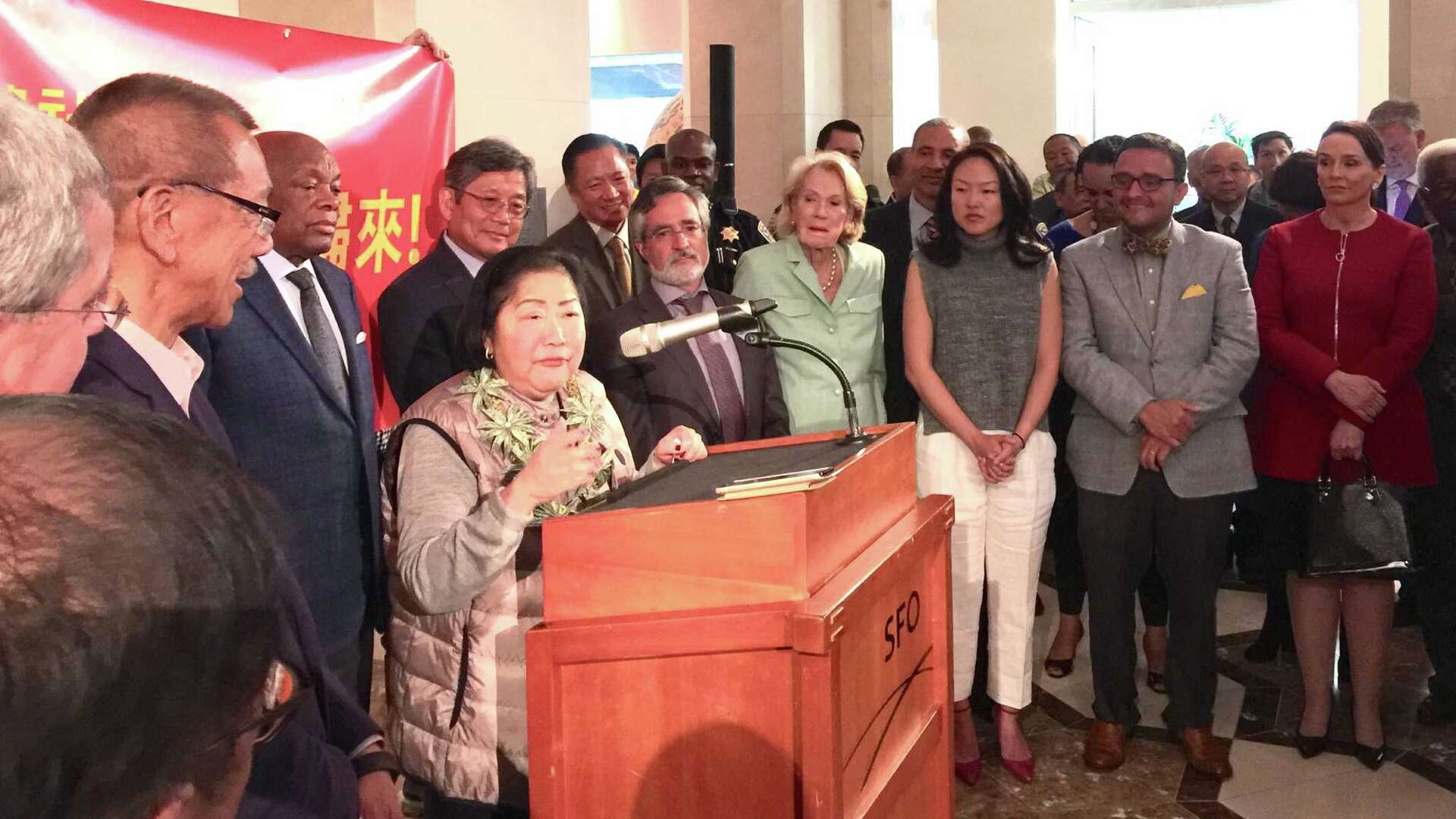 City Hall crowd rolls out red carpet for Rose Pak’s royal return