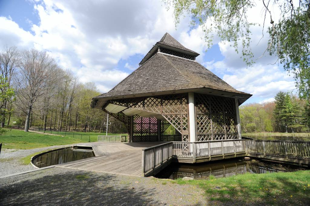 WestConn officials find noose at Ives Concert Park