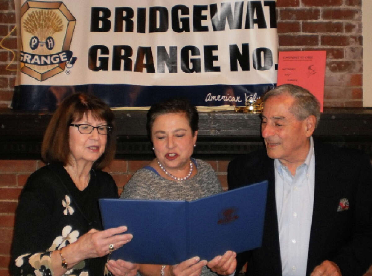 Grange presents Carusos award