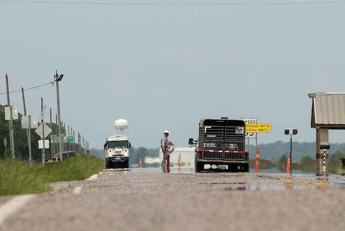 About 2,600 inmates evacuate Houston-area prisons in anticipation of ...