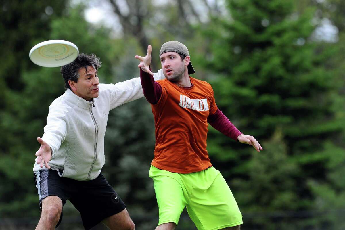 Ultimate frisbee fans toss it out as fun, safe alternative sport
