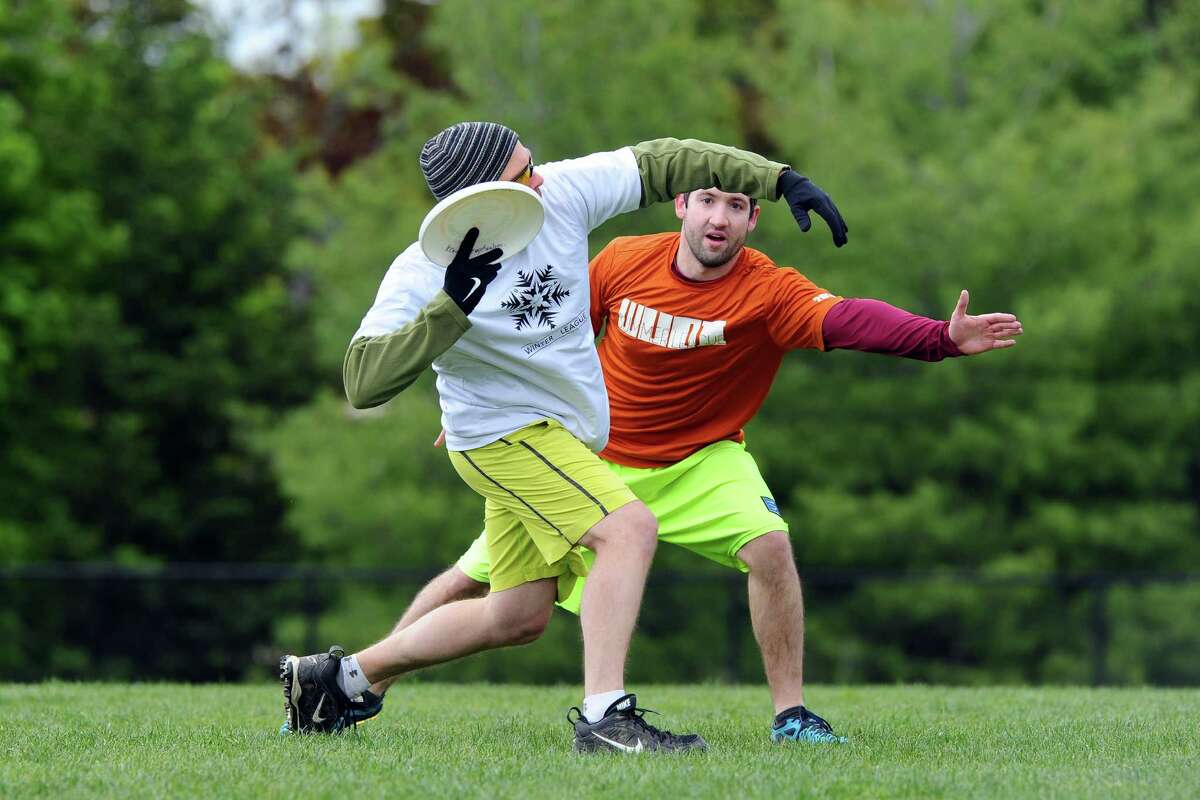 Ultimate frisbee fans toss it out as fun, safe alternative sport