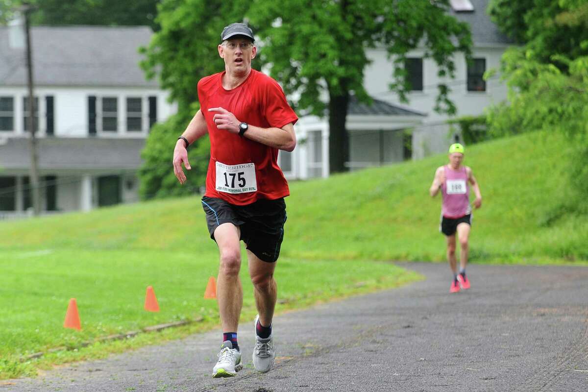 Ariza repeats as Jim Fixx champion; Herbert wins woman’s title again