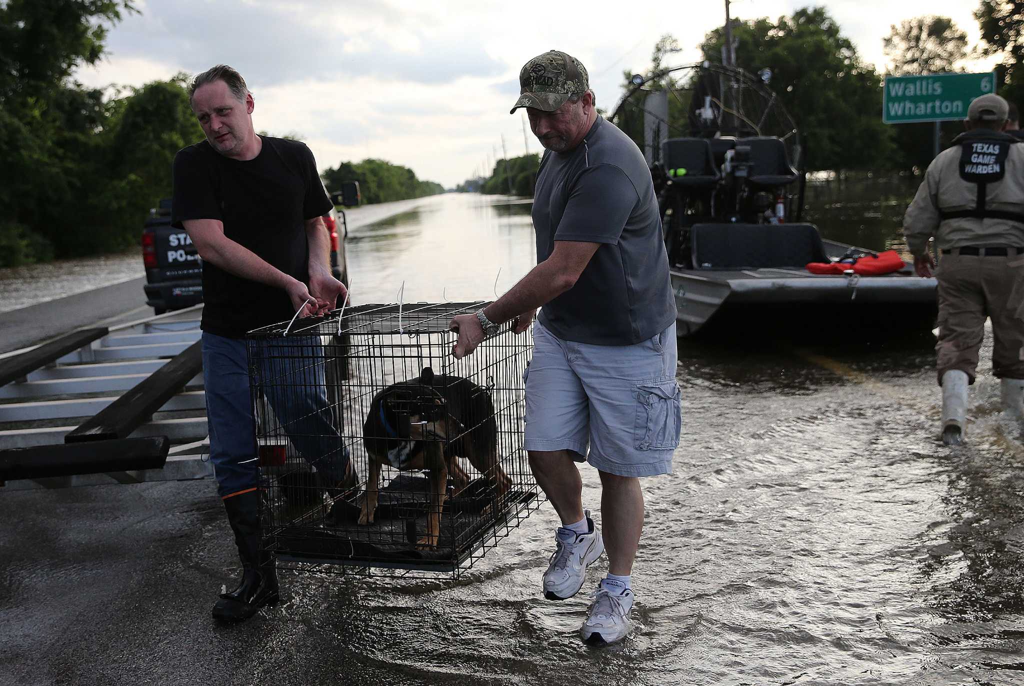 Brazos River flooding near Simonton, Monday, May 30, 2016