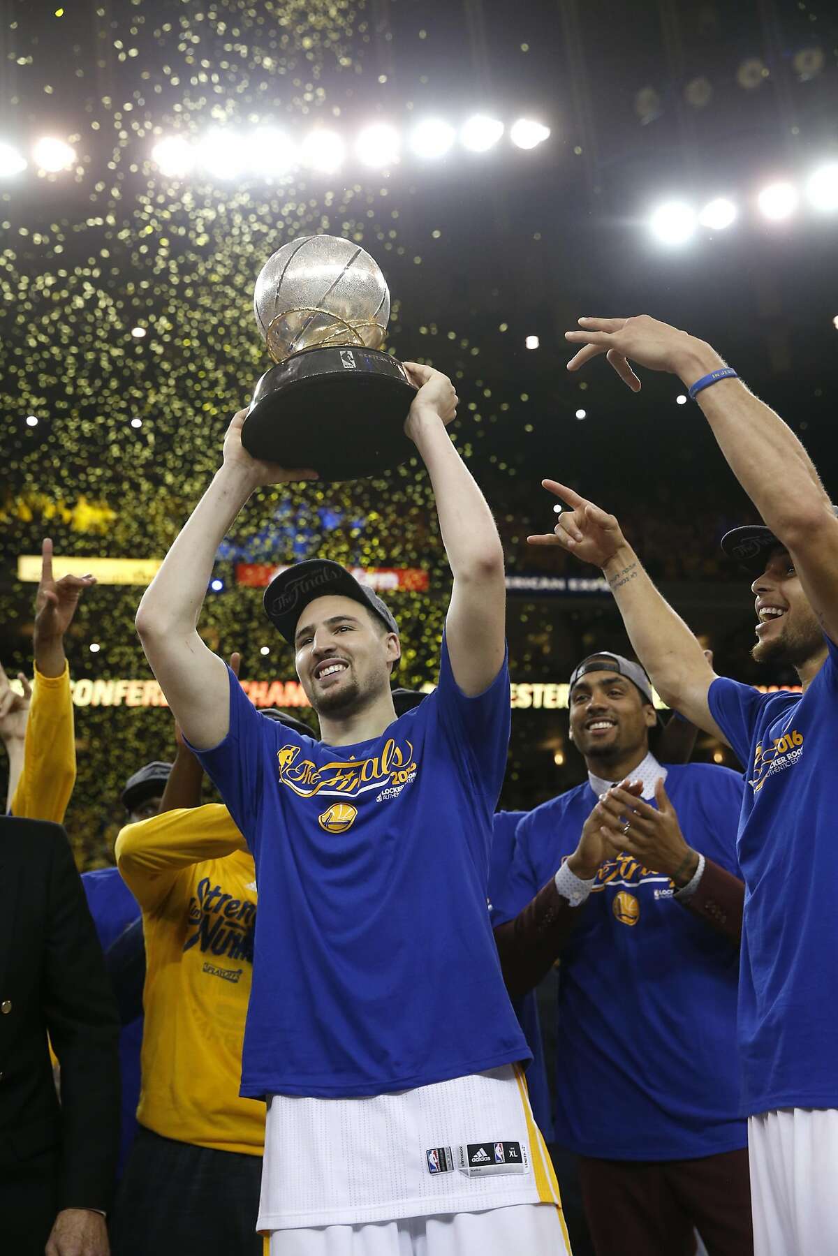 Who was that crazed Warriors fan photographed celebrating with Curry?