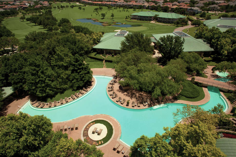 Marriott Marquis Houston debuts Texas-shaped pool in grand opening ...