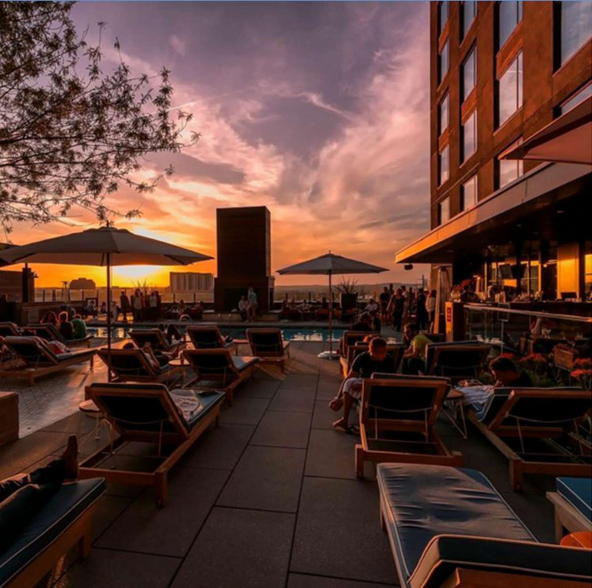 Marriott Marquis Houston debuts Texas-shaped pool in grand opening