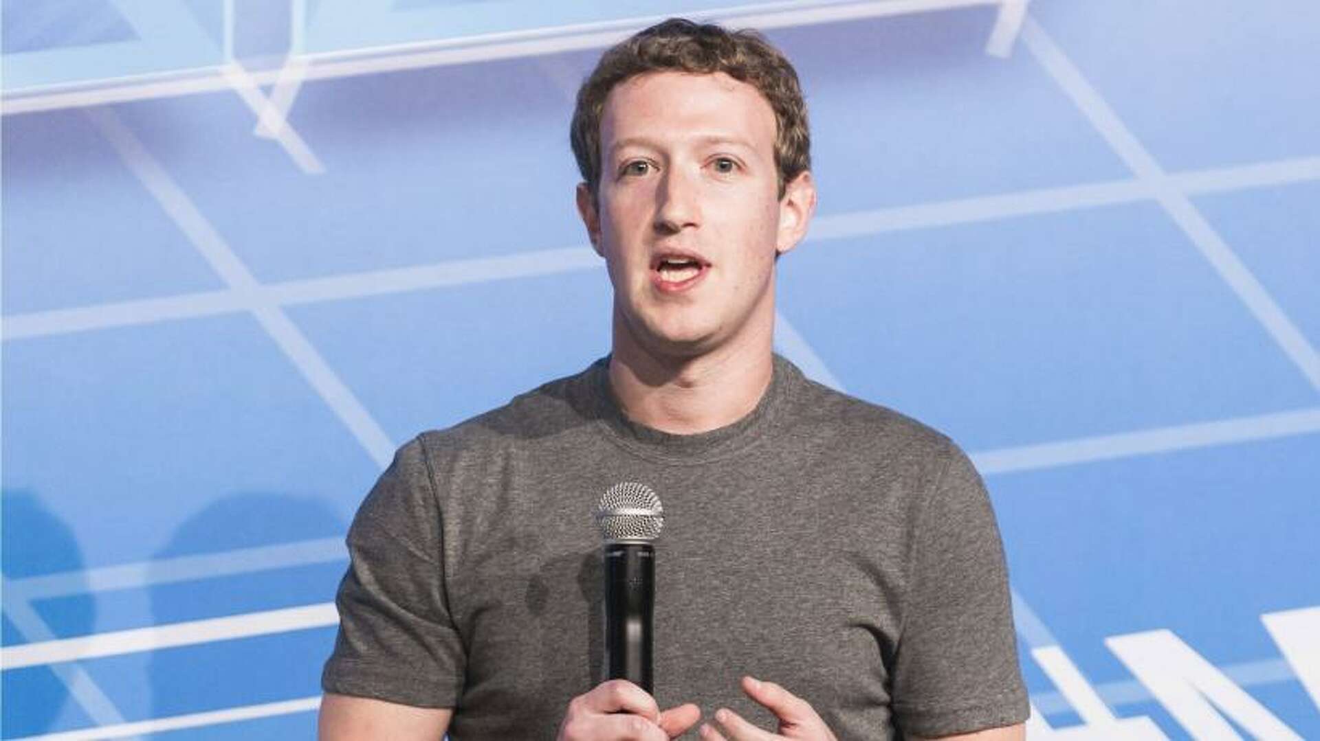 Mark Zuckerberg, suspected lizard person, predictably denies being a ...
