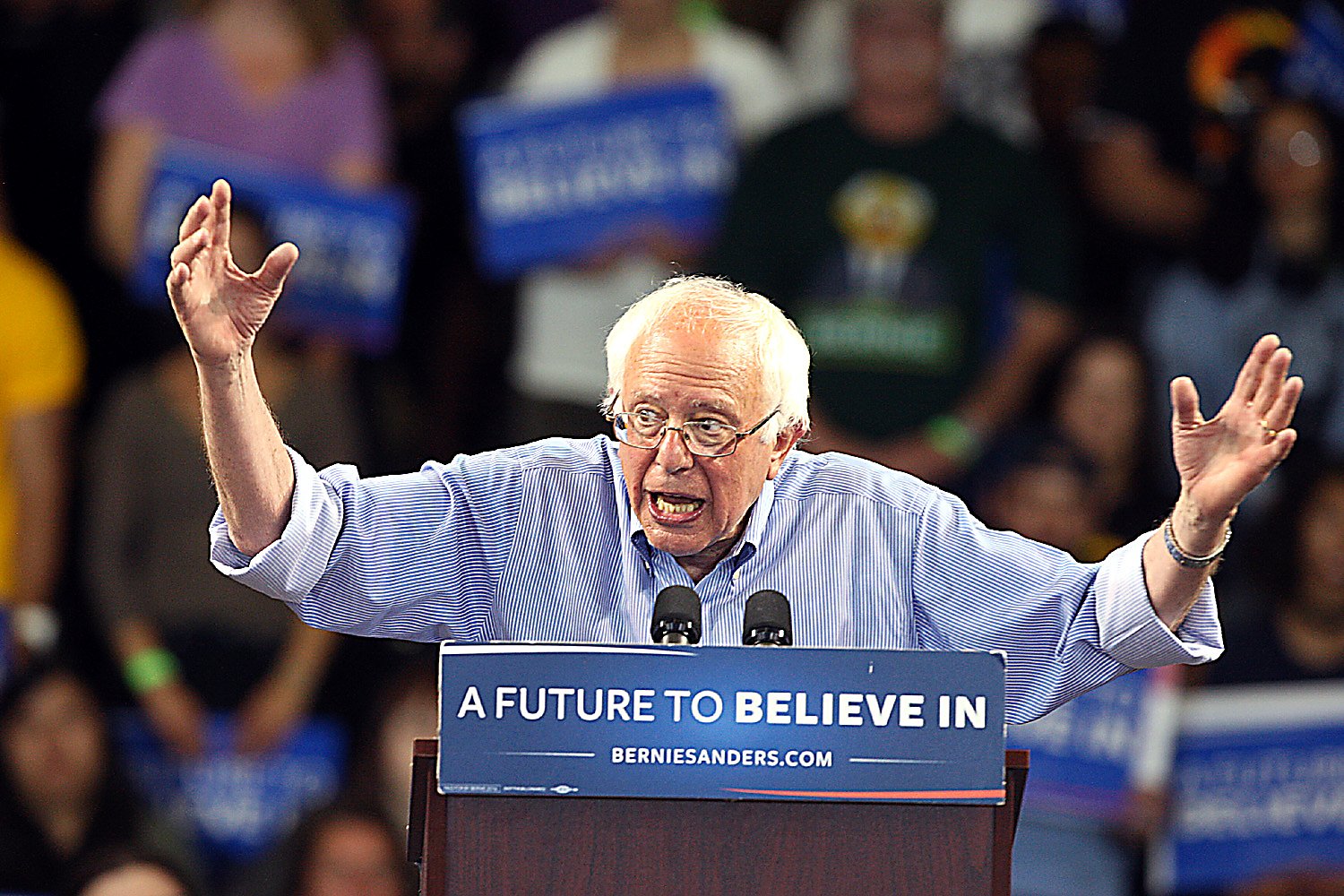 No, Bernie Sanders won't be parachuting into the Wine Country