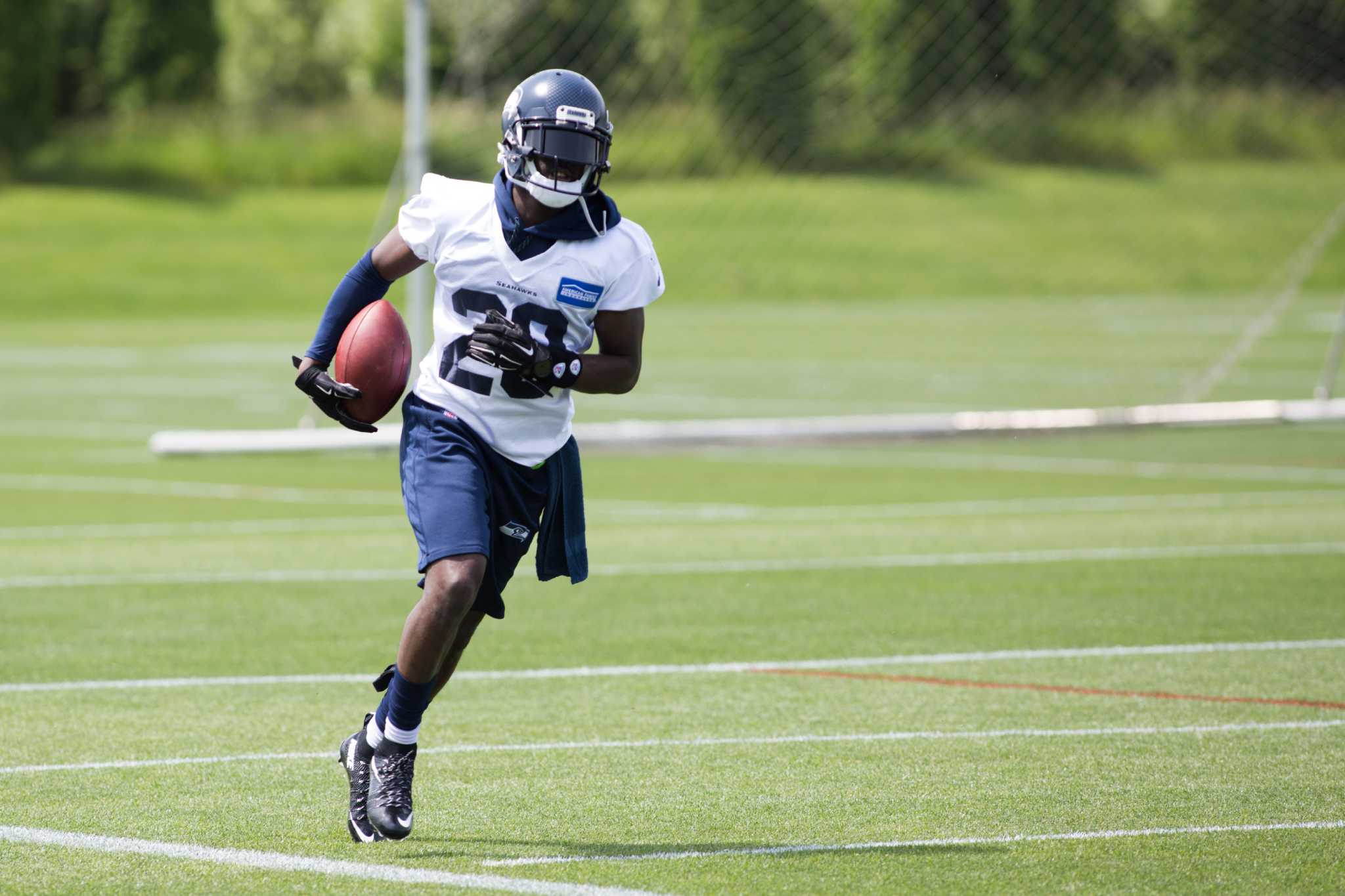 Versatile Jeremy Lane, DeShawn Shead holding down other corner in ...