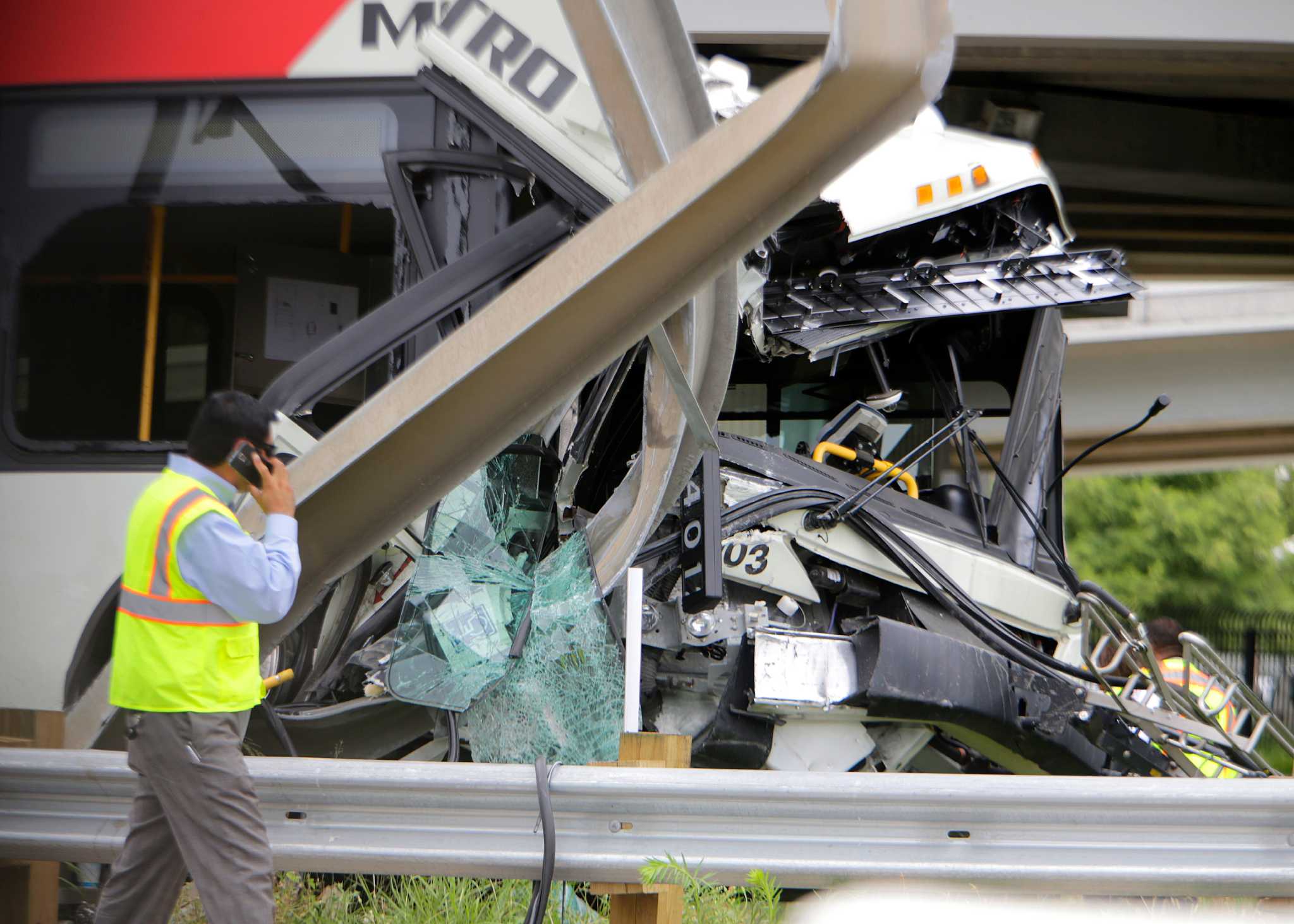 Metro bus crash injures dozens near downtown Houston