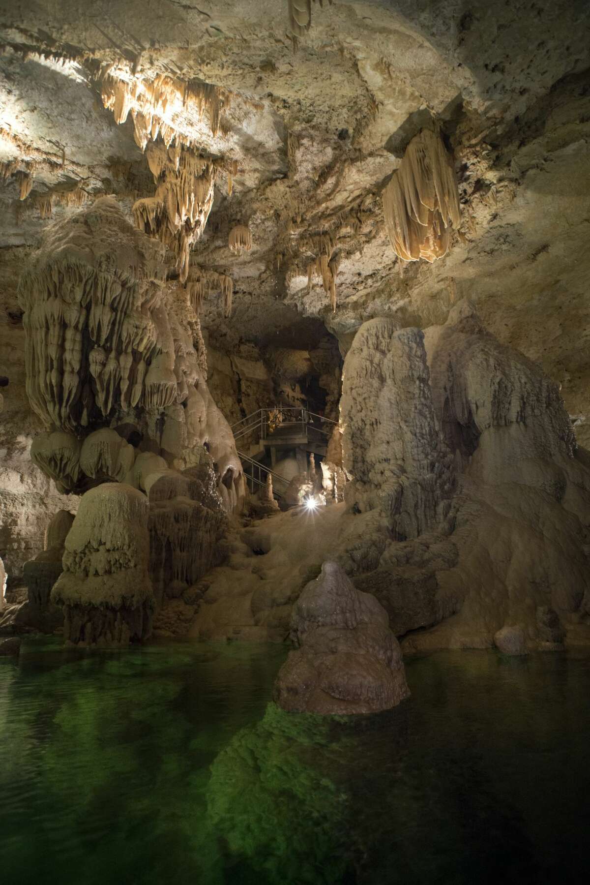 Natural Bridge Caverns hosting rarely offered tour of 'amazing' aquifer ...