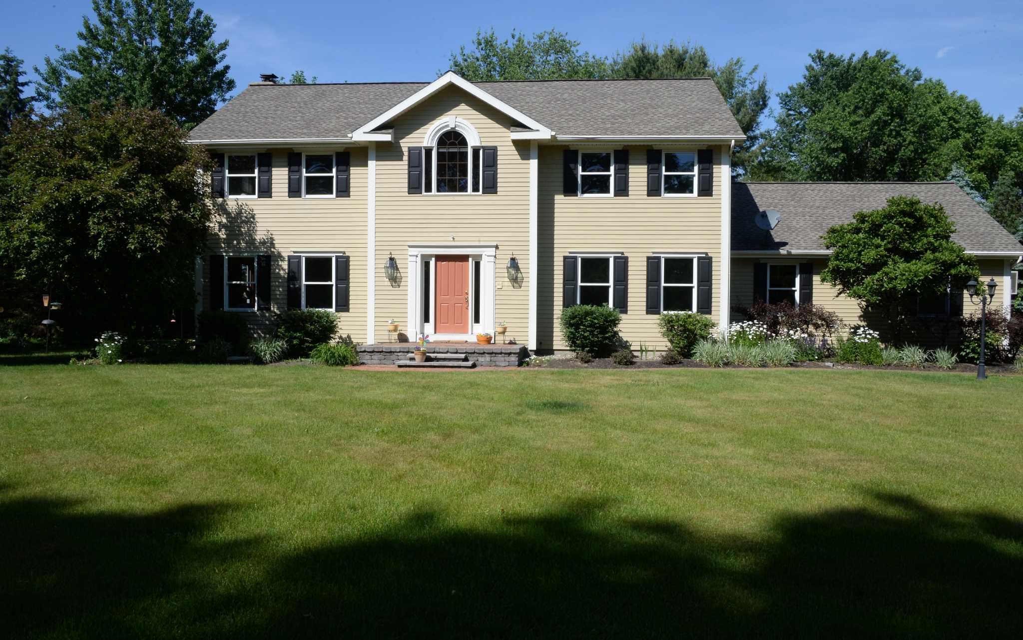 Curb appeal helps make home attractive to buyers