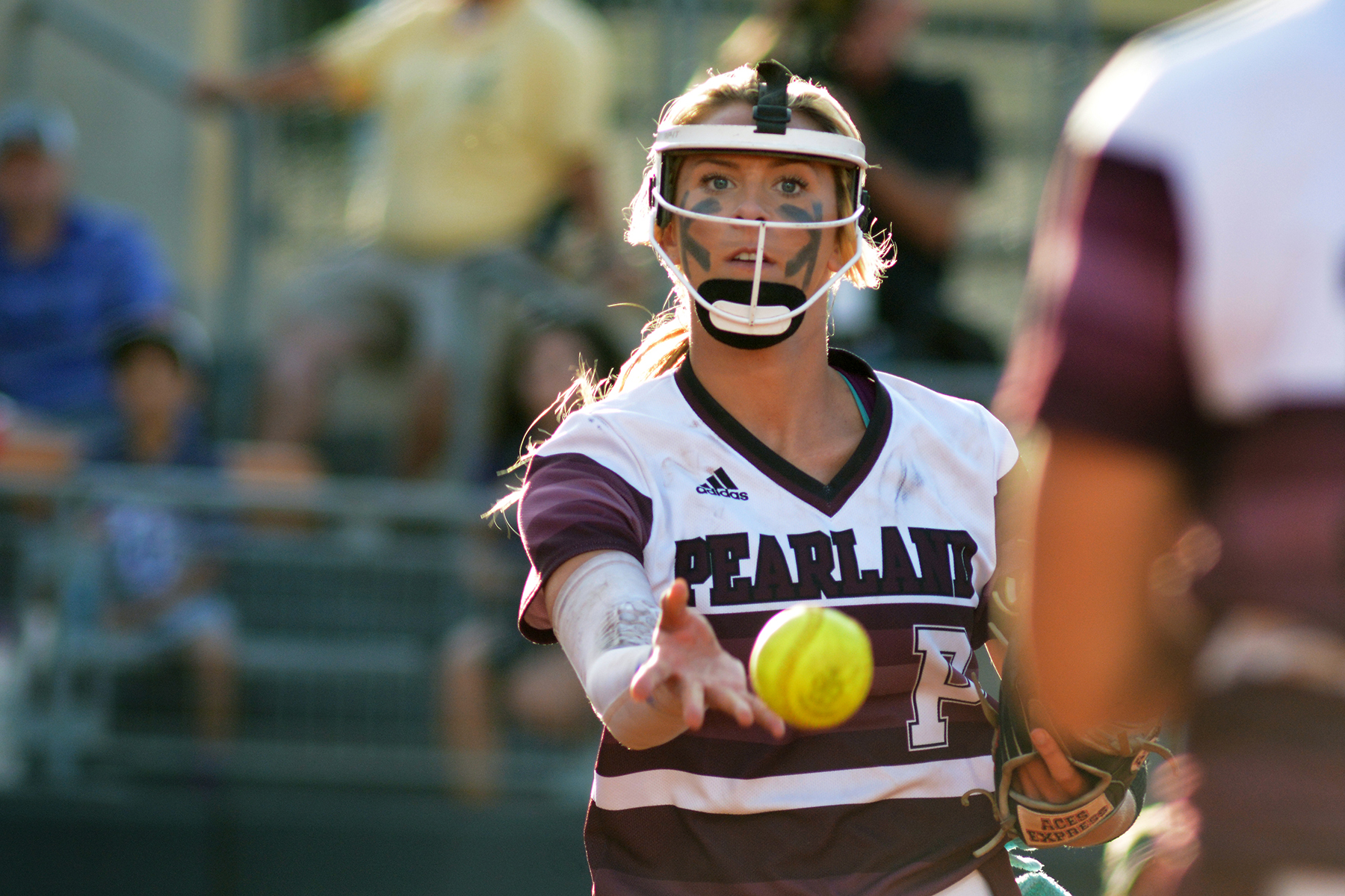 Alyssa Denham helps lift Pearland into 6A title game