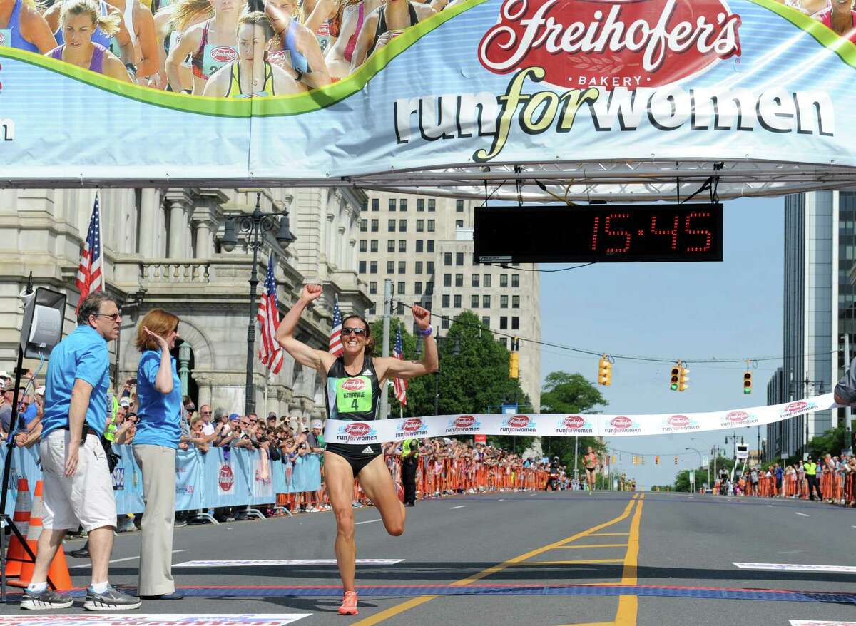 Brianne Nelson wins Freihofer's Run in Albany