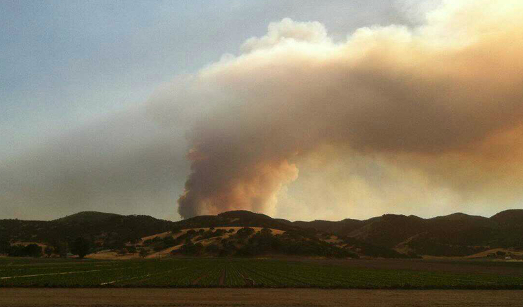 Monterey County wildfire burns 3,200 acres, 10 percent contained