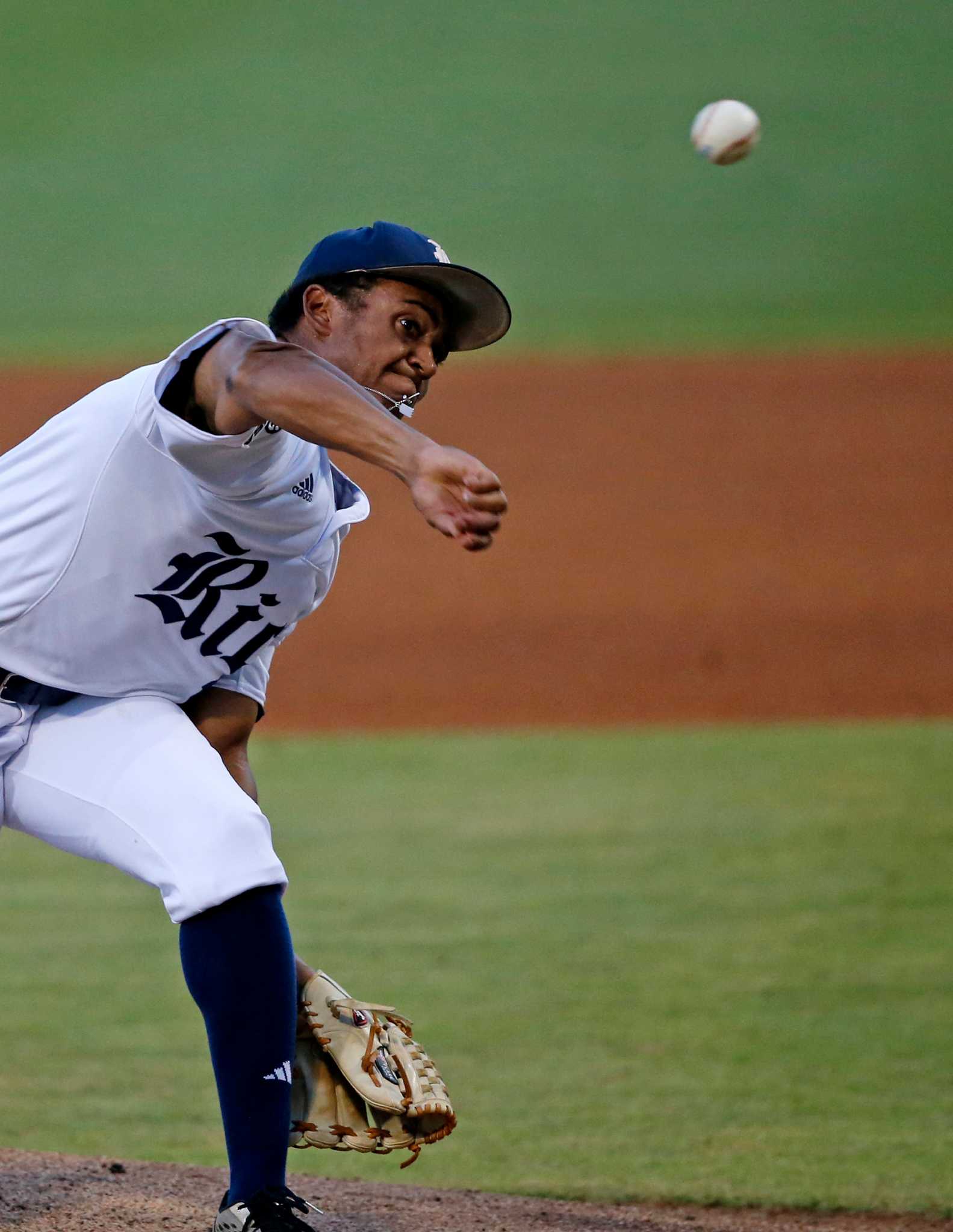 Dane Myers, Rice earn season-opening win over David Pierce, Texas