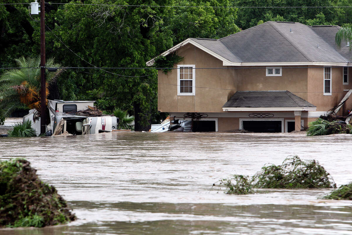 Photos show the worst floods to hit the San Antonio area throughout the ...