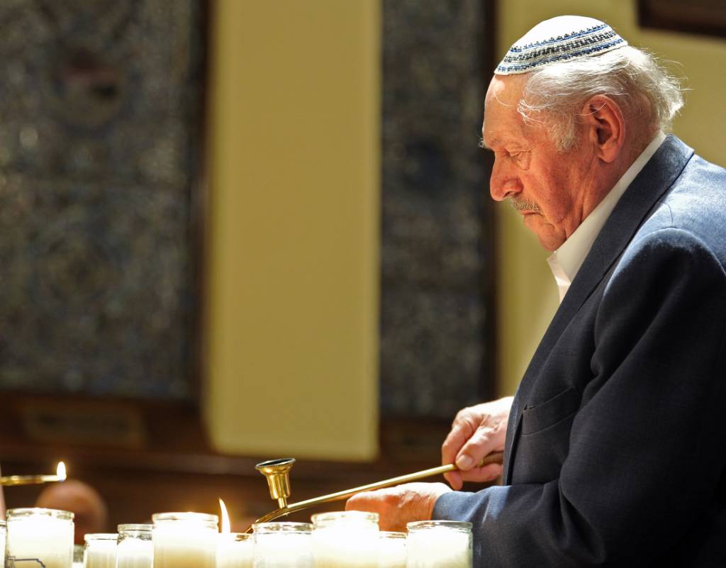 Holocaust 'righteous' honored