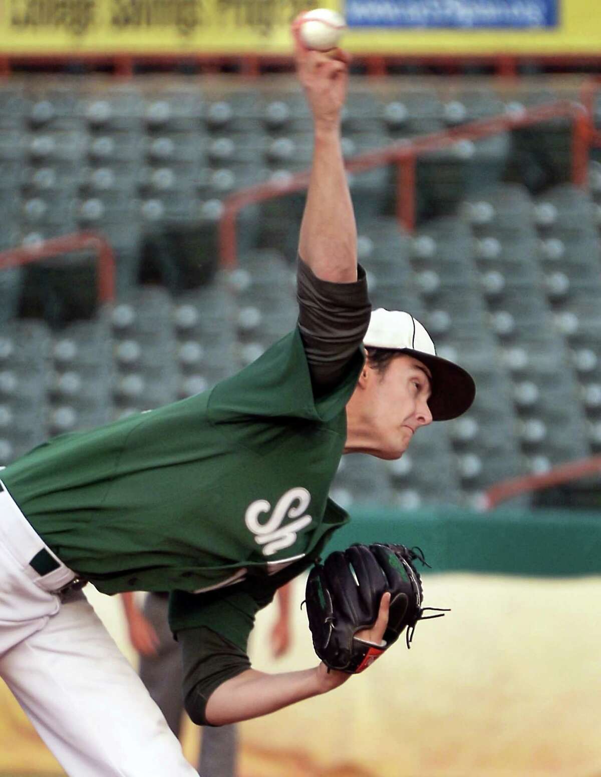 Shen's Ian Anderson shines in final high school start