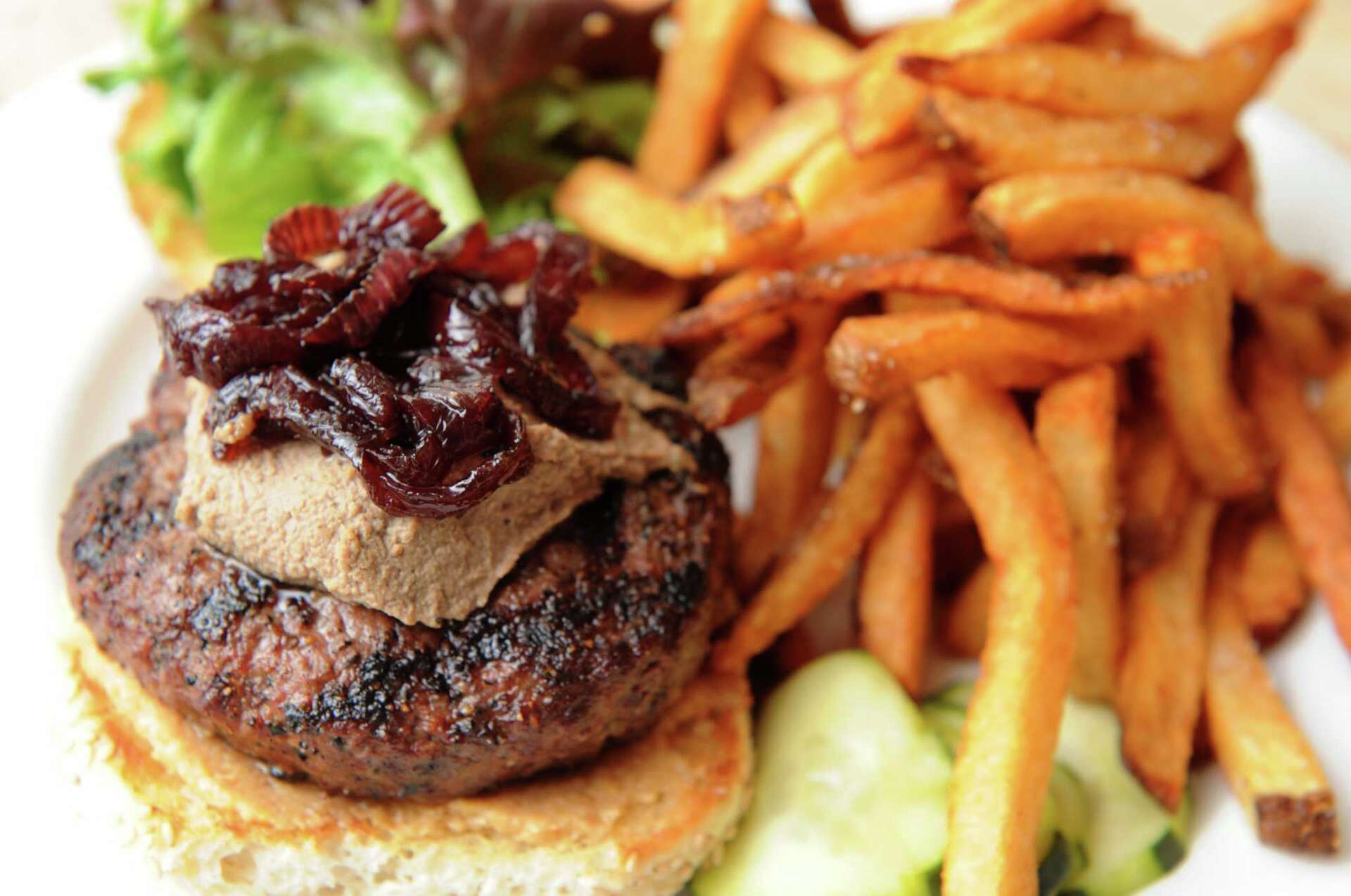 Early look: Dining review of Grazin' in Hudson