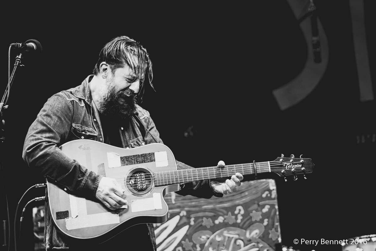 Musician Sean Rowe says desire to shake things up led to decision to ...