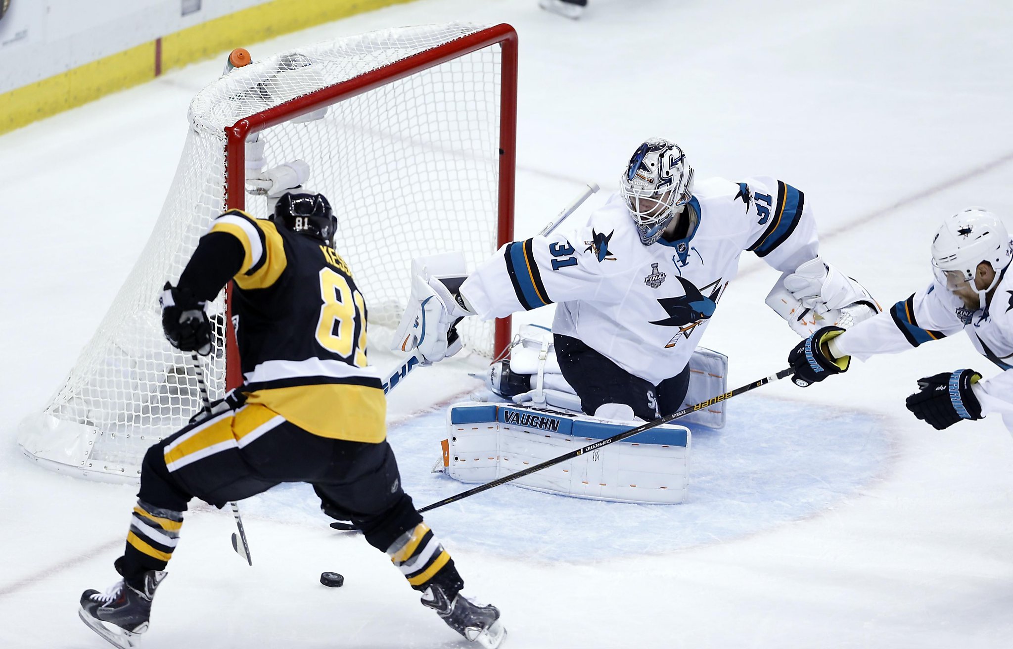 Sharks’ Martin Jones’ 44 saves key to survival