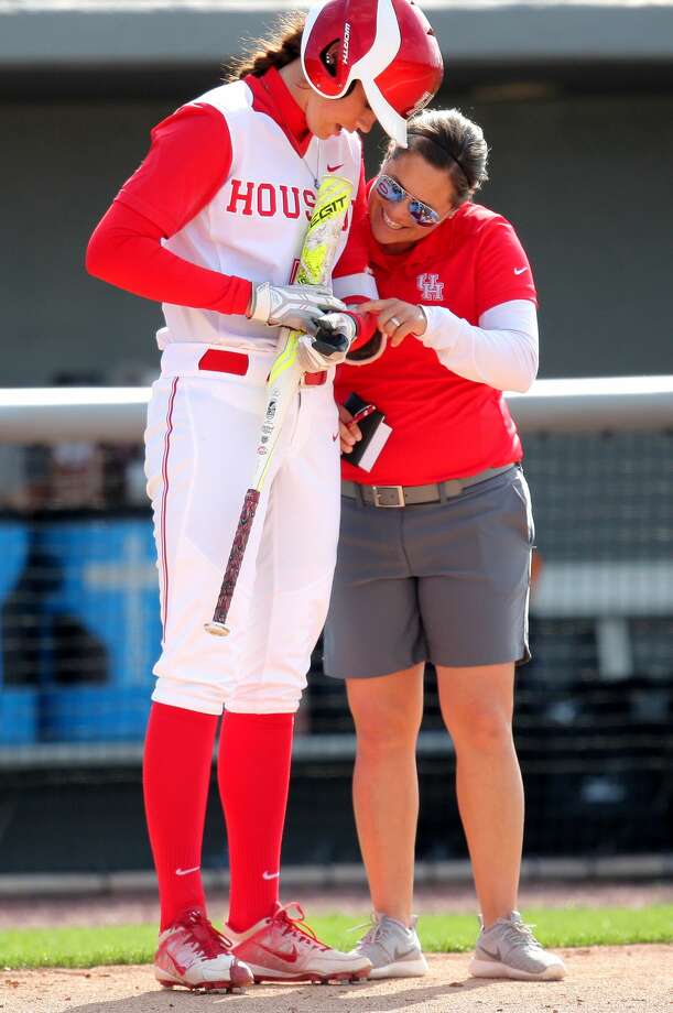 UH promotes Kristin Vesely to head softball coach - Houston Chronicle