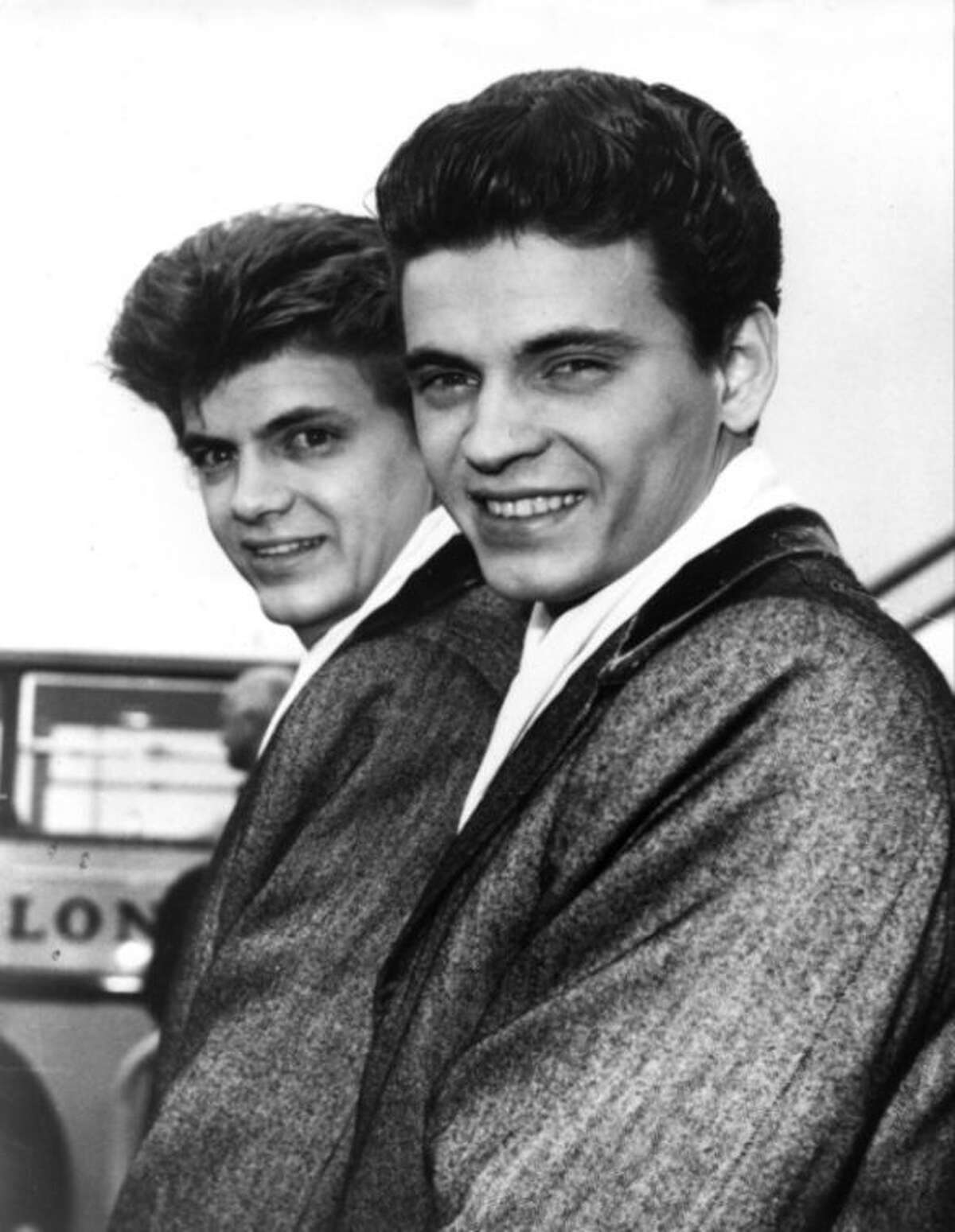 Phil Everly, half of pioneer rock duo, dies at 74