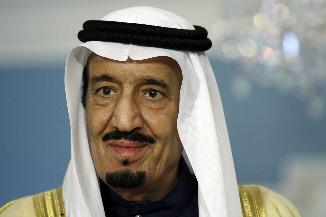 New generation enters line to Saudi throne as king mourned