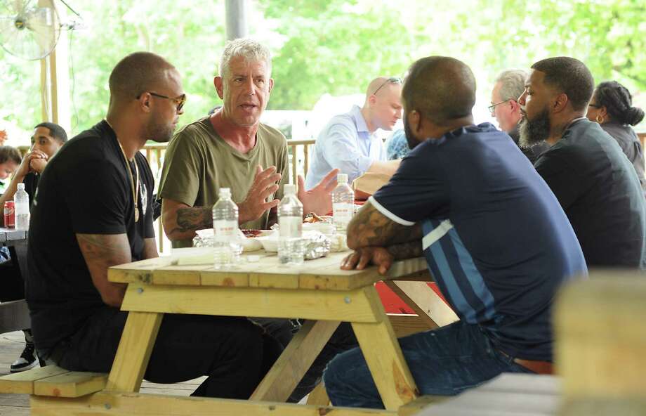 Anthony Bourdain tapes at Burns Original BBQ - Houston Chronicle