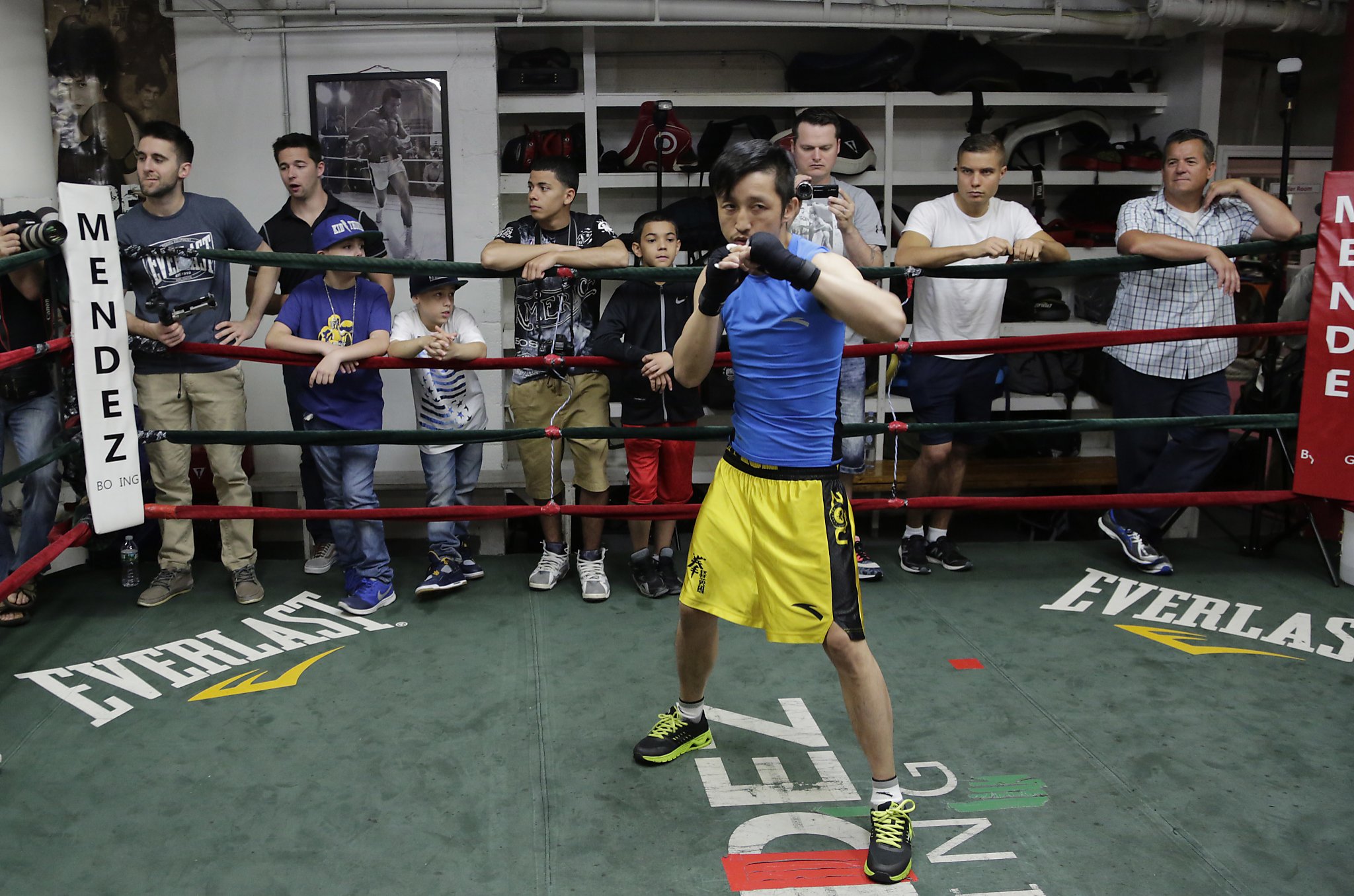 With U.S. debut, Zou paving way for Chinese boxers