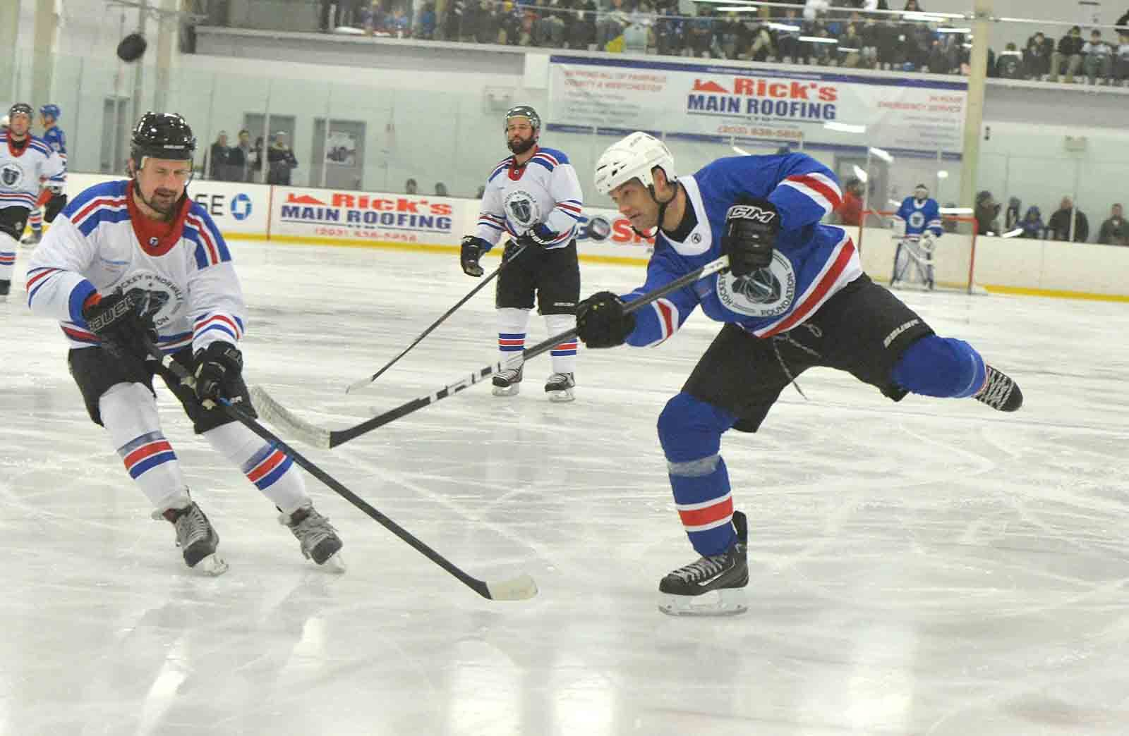 NY Rangers take to the ice at SONO Ice House