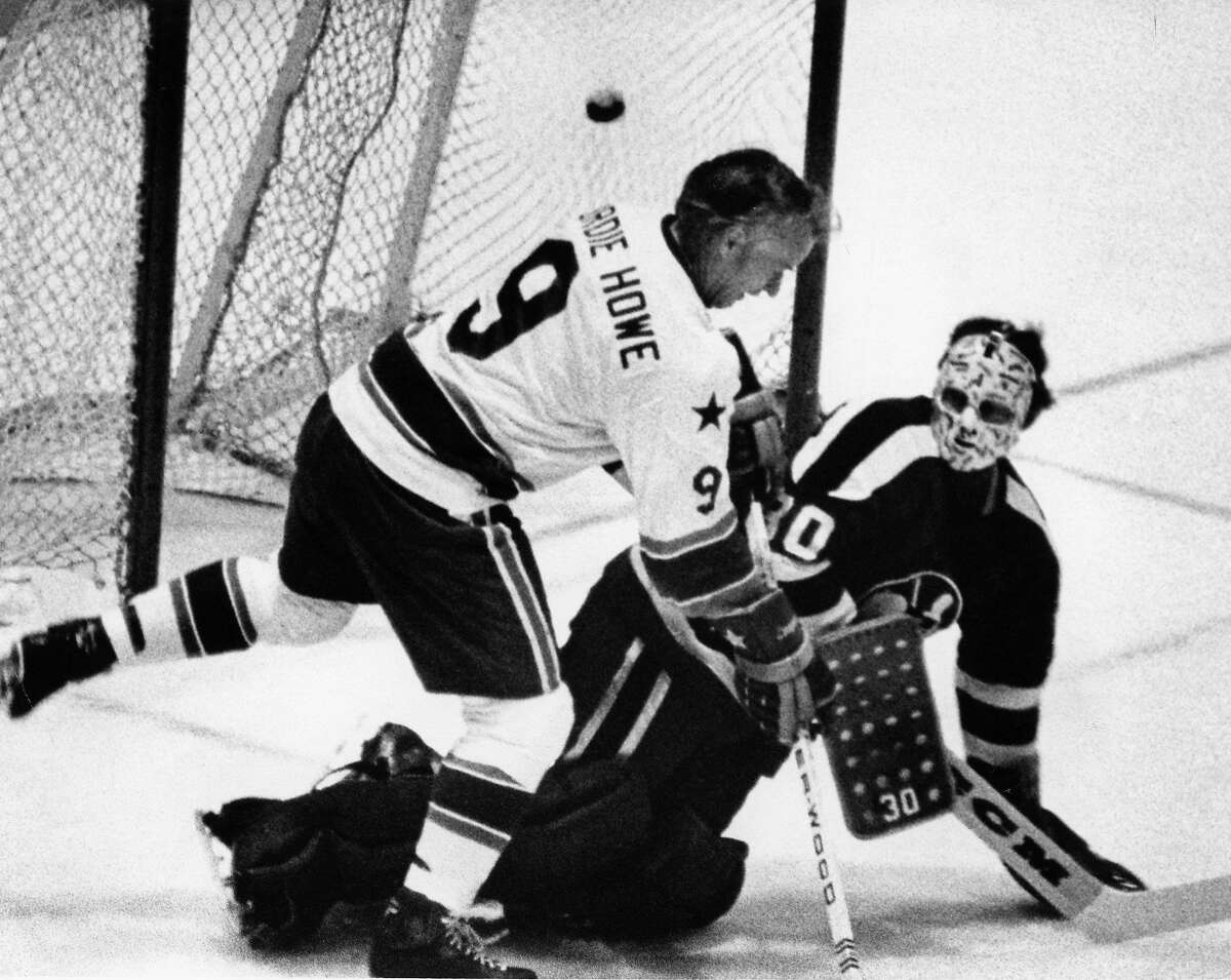 Stanley Cup coaches laud Gordie Howe