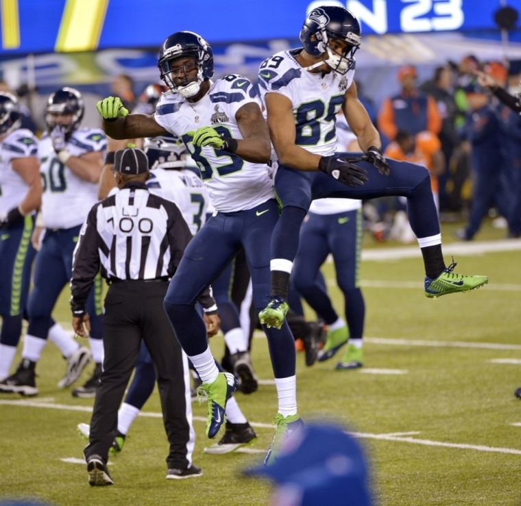 Seahawks beat Broncos 43-8 in Super Bowl