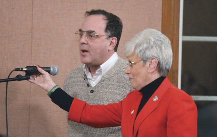 A cast of characters show as Malloy talks immigration reform, taxes in ...