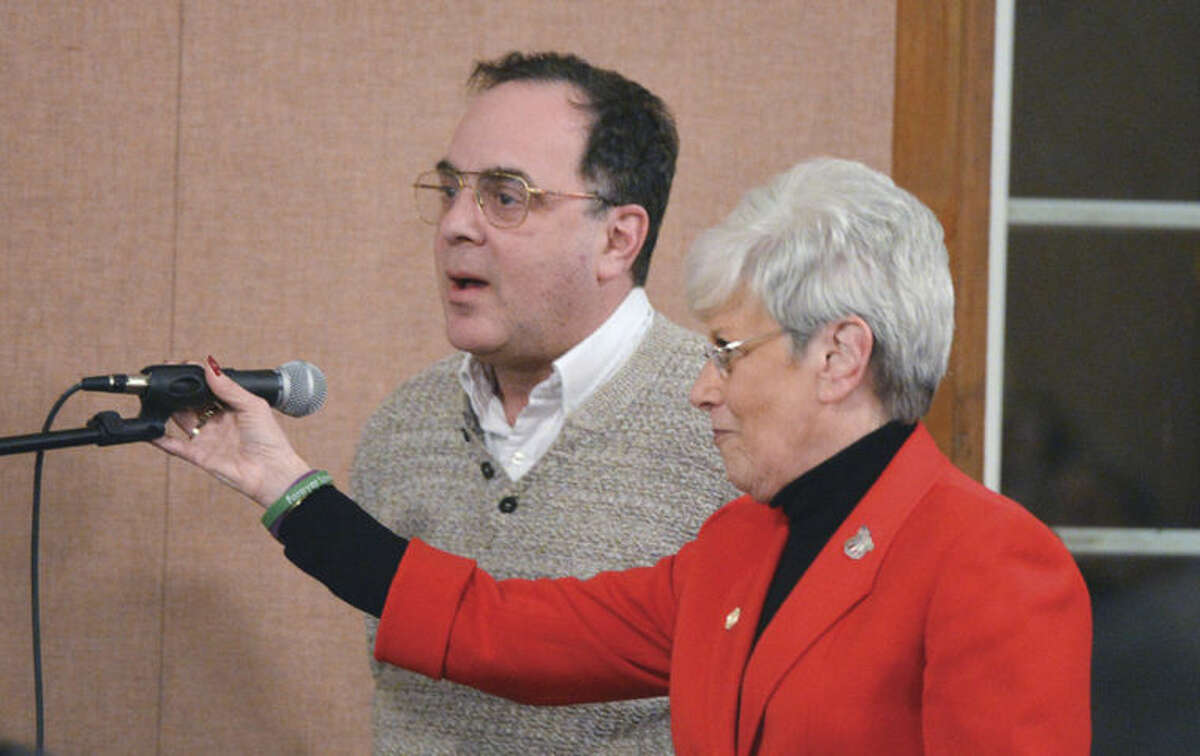 A cast of characters show as Malloy talks immigration reform, taxes in ...