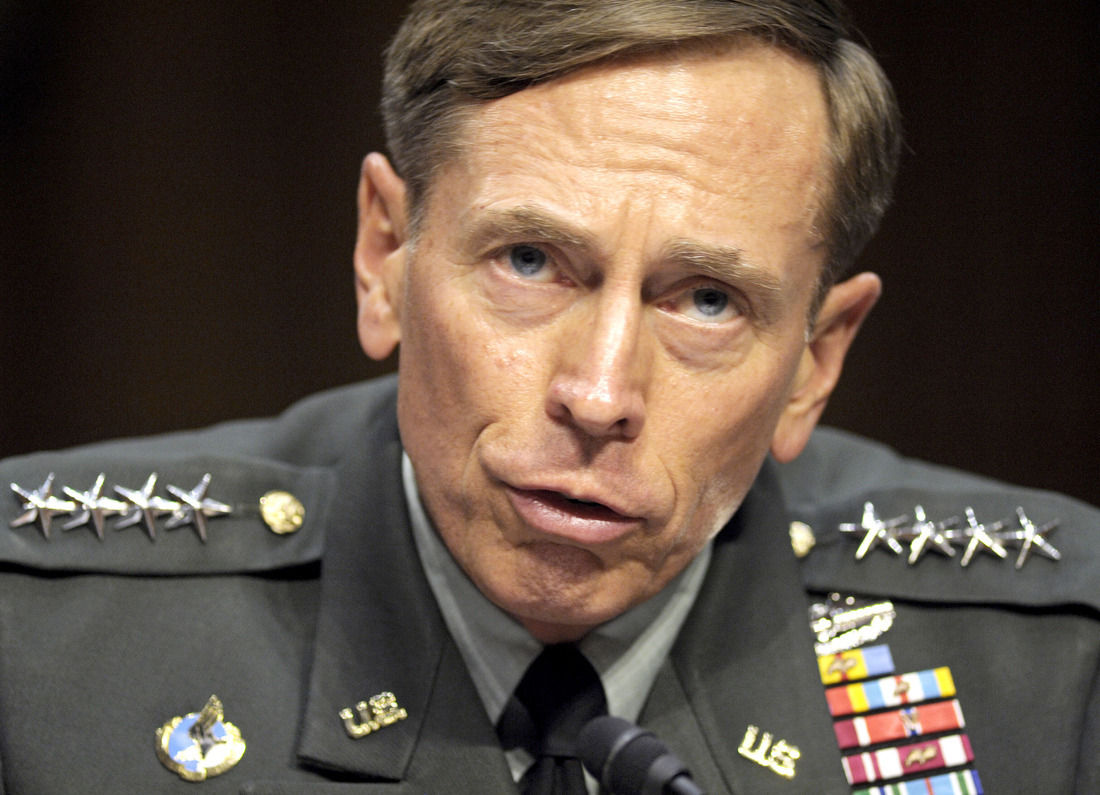 Ex-CIA chief admits sharing military secrets with mistress