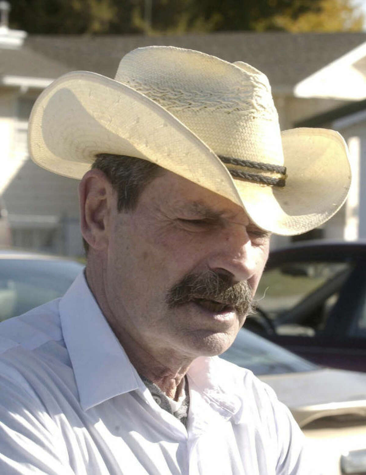 Kansas shooting suspect had no record of violence