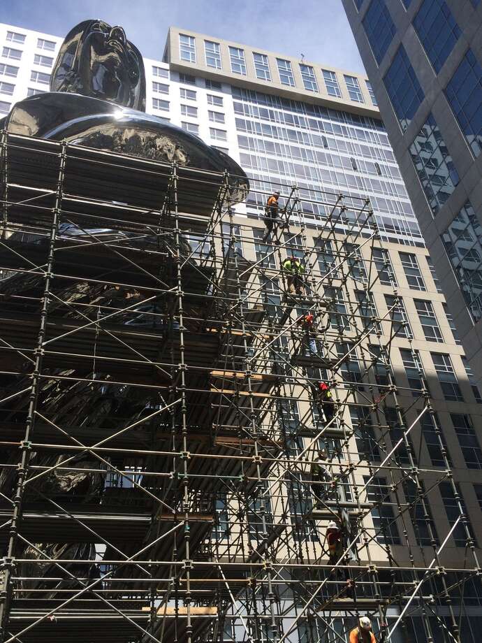 92-foot 'Venus,' now San Francisco's tallest statue, opens to the ...