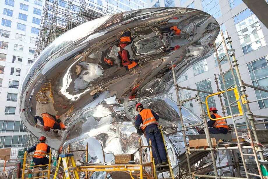 92-foot 'Venus,' now San Francisco's tallest statue, opens to the ...