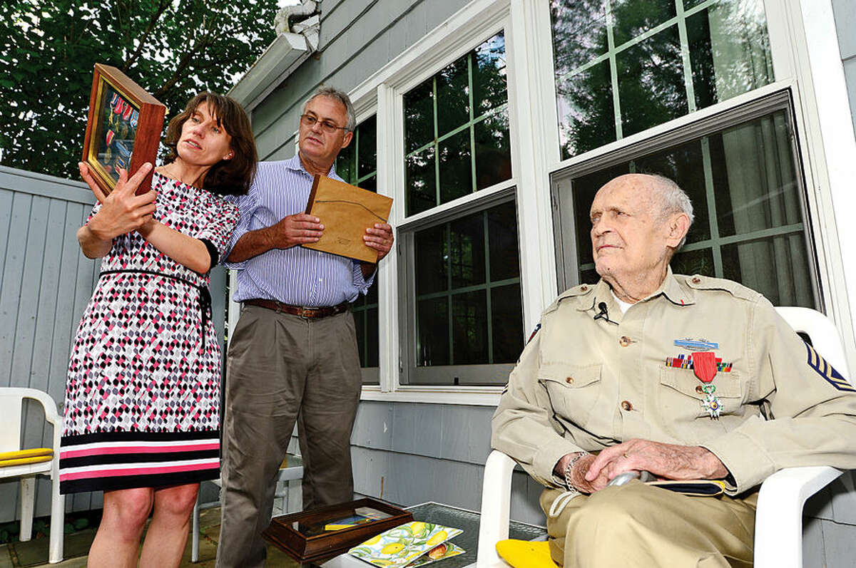 Westport resident Robert Loomis honored by French consul for his WWII ...