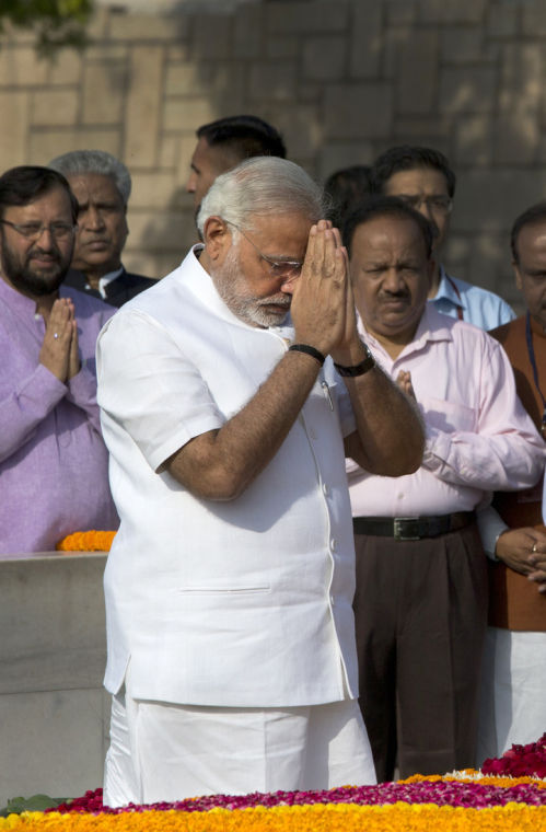 Modi to take oath as Indian PM in front of Sharif