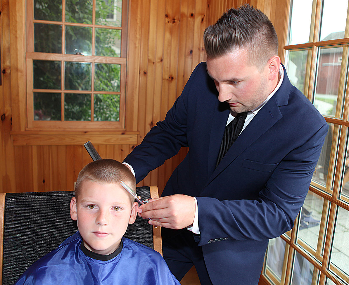 Bringing haircuts to you: Doorbell Barbers makes house calls