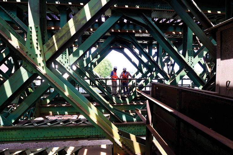 In Photos: Train bridge tour